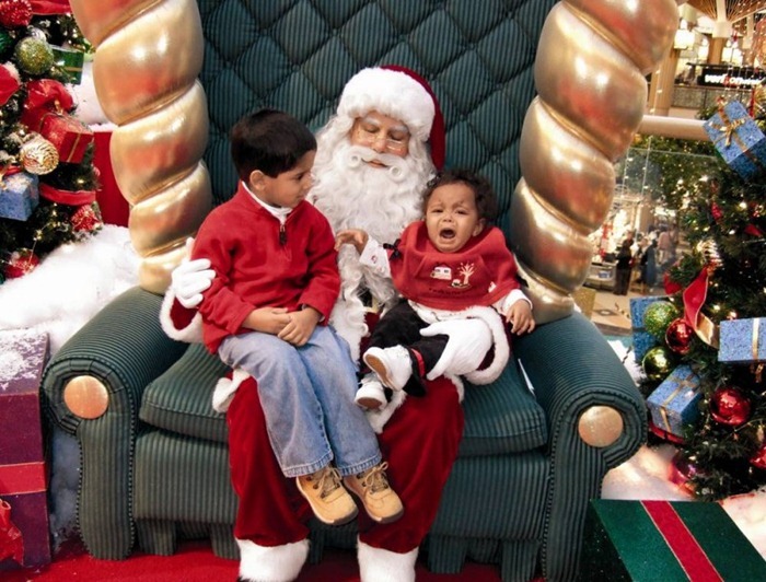 Pictures of Children Frightened By Santa Claus | Amusing Planet